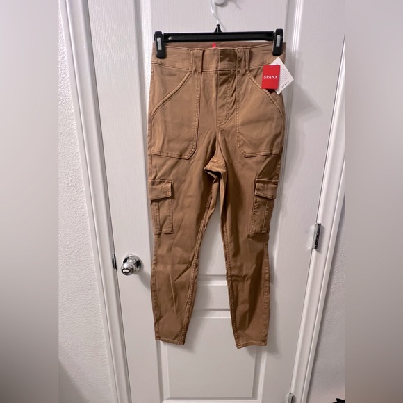 SPANX | Pants & Jumpsuits | Spanx Stretch Twill Ankle Cargo Pants Large ...